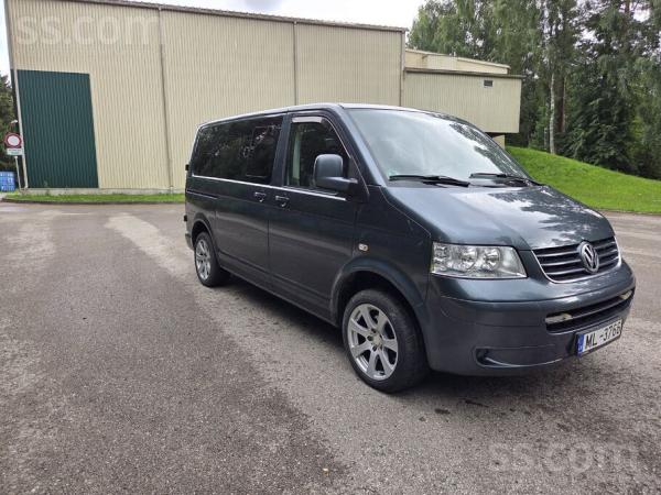 Pelēks Volkswagen T5 2009 Tukums, ar dzinēja tilpumu 2.50 L un nobraukumu 380 tūkst. km par 6550 €, foto 5 vietnē AUTOMOTO.COM.LV