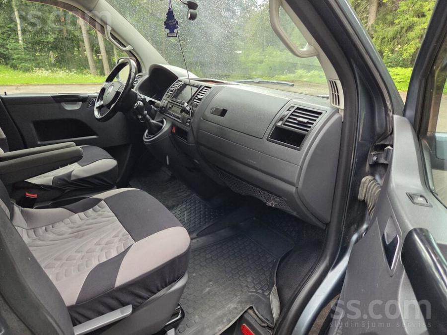 Pelēks Volkswagen T5 2009 Tukums, ar dzinēja tilpumu 2.50 L un nobraukumu 380 tūkst. km par 6550 €, foto 12 vietnē AUTOMOTO.COM.LV