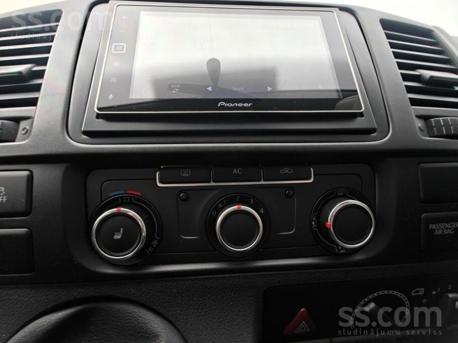 Pelēks Volkswagen T5 2010 Rīga, ar dzinēja tilpumu 2.00 L un nobraukumu 297 tūkst. km par 9900 €, foto 12 vietnē AUTOMOTO.COM.LV