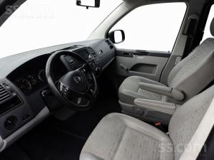 Pelēks Volkswagen T5 2010 Rīga, ar dzinēja tilpumu 2.00 L un nobraukumu 297 tūkst. km par 9900 €, foto 10 vietnē AUTOMOTO.COM.LV