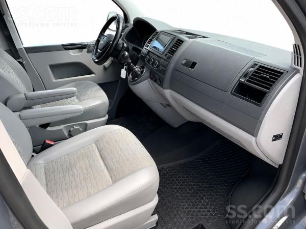 Grey Volkswagen T5 2010 in Riga, with an engine capacity of 2.00 L and mileage of 297 thousand km for 9900 €, photo 10 on AUTOMOTO.COM.LV