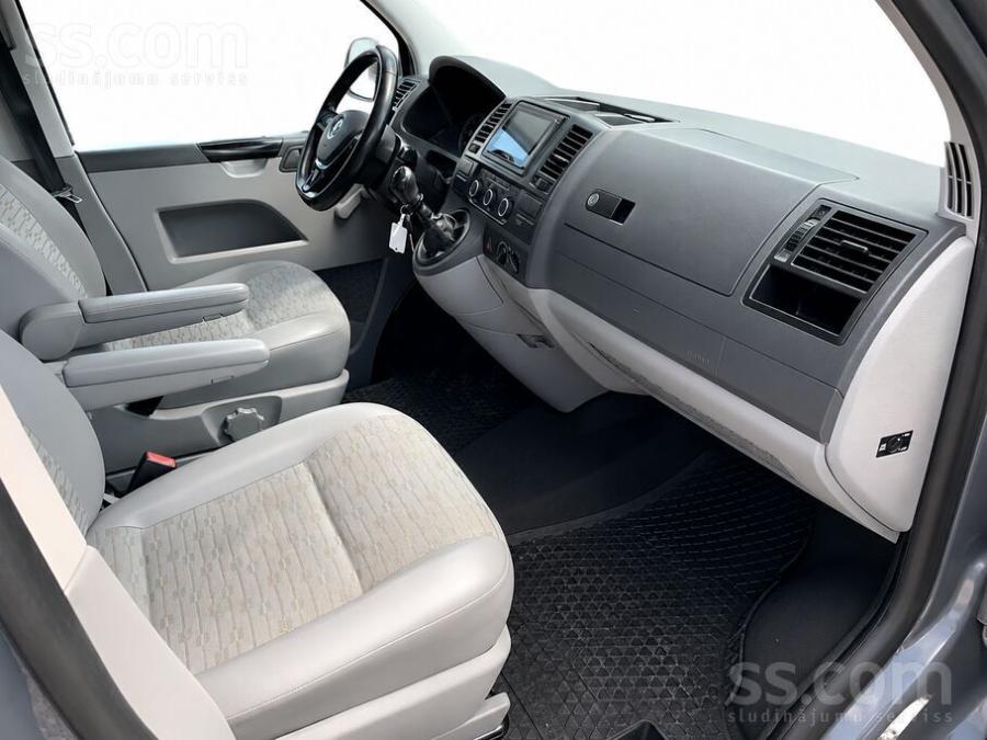 Pelēks Volkswagen T5 2010 Rīga, ar dzinēja tilpumu 2.00 L un nobraukumu 297 tūkst. km par 9900 €, foto 11 vietnē AUTOMOTO.COM.LV