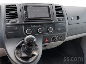 Pelēks Volkswagen T5 2010 Rīga, ar dzinēja tilpumu 2.00 L un nobraukumu 297 tūkst. km par 9900 €, foto 15 vietnē AUTOMOTO.COM.LV