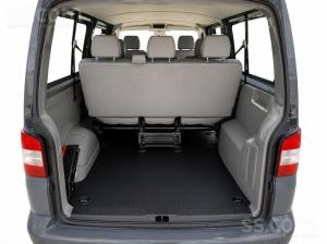 Pelēks Volkswagen T5 2010 Rīga, ar dzinēja tilpumu 2.00 L un nobraukumu 297 tūkst. km par 9900 €, foto 19 vietnē AUTOMOTO.COM.LV