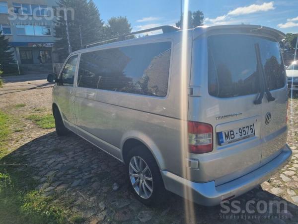 Volkswagen T5 2010 in Liepaja on AUTOMOTO.COM.LV Grey Volkswagen T5 2010 in Liepaja, with an engine capacity of 2.00 L and mileage of 348 thousand km for 6950 €, photo 3 on AUTOMOTO.COM.LV