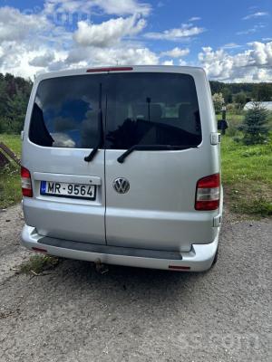 Grey Volkswagen T5 2010 in Aizkraukle, with an engine capacity of 2.00 L and mileage of 323 thousand km for 4300 €, photo 4 on AUTOMOTO.COM.LV