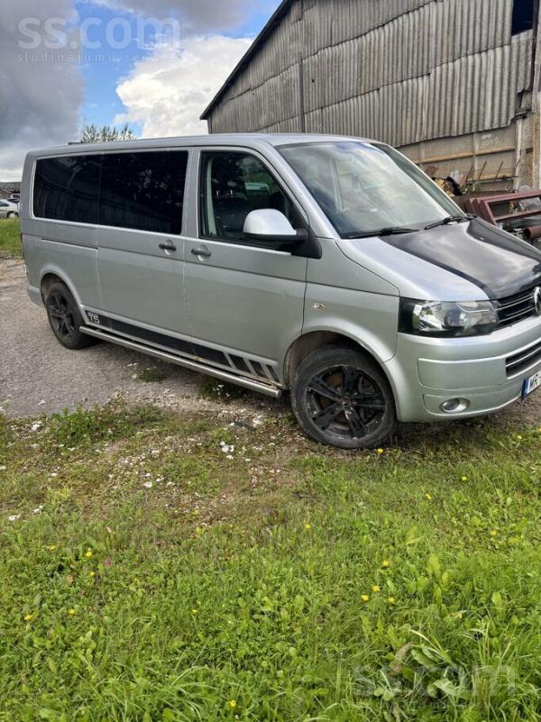 Grey Volkswagen T5 2010 in Aizkraukle, with an engine capacity of 2.00 L and mileage of 323 thousand km for 4300 €, photo 5 on AUTOMOTO.COM.LV