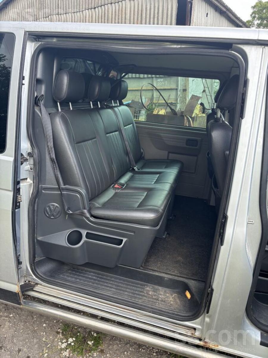 Grey Volkswagen T5 2010 in Aizkraukle, with an engine capacity of 2.00 L and mileage of 323 thousand km for 4300 €, photo 12 on AUTOMOTO.COM.LV