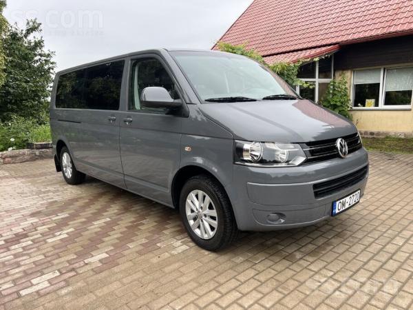 Pelēks Volkswagen T5 2011 Dobele, ar dzinēja tilpumu 2.00 L un nobraukumu 331 tūkst. km par 10500 €, foto 1 vietnē AUTOMOTO.COM.LV