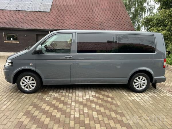 Pelēks Volkswagen T5 2011 Dobele, ar dzinēja tilpumu 2.00 L un nobraukumu 331 tūkst. km par 10500 €, foto 5 vietnē AUTOMOTO.COM.LV