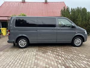 Pelēks Volkswagen T5 2011 Dobele, ar dzinēja tilpumu 2.00 L un nobraukumu 331 tūkst. km par 10500 €, foto 7 vietnē AUTOMOTO.COM.LV