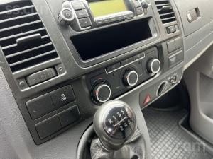 Pelēks Volkswagen T5 2011 Dobele, ar dzinēja tilpumu 2.00 L un nobraukumu 331 tūkst. km par 10500 €, foto 19 vietnē AUTOMOTO.COM.LV