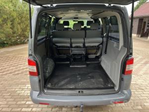 Pelēks Volkswagen T5 2011 Dobele, ar dzinēja tilpumu 2.00 L un nobraukumu 331 tūkst. km par 10500 €, foto 23 vietnē AUTOMOTO.COM.LV