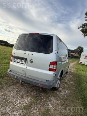 Pelēks Volkswagen T5 2011 Cēsis, ar dzinēja tilpumu 2.00 L un nobraukumu 284 tūkst. km par 6400 €, foto 5 vietnē AUTOMOTO.COM.LV