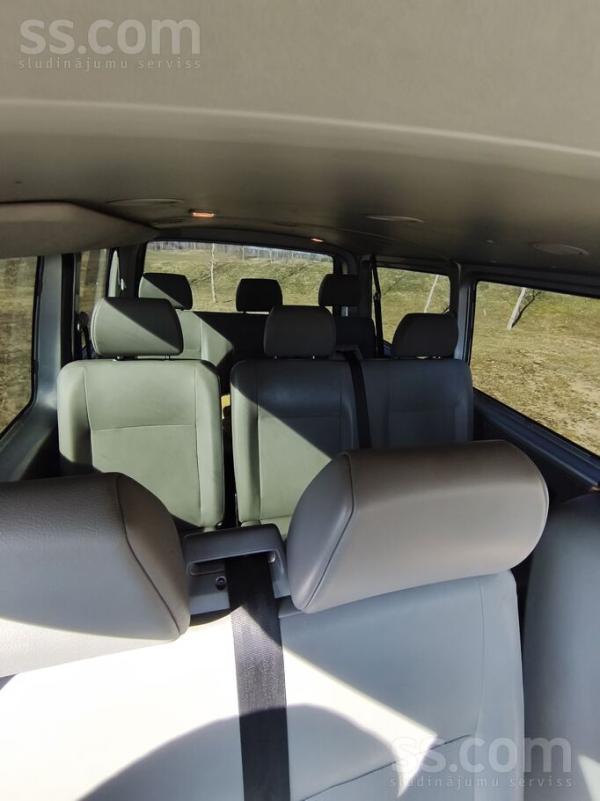 Pelēks Volkswagen T5 2012 Rīga, ar dzinēja tilpumu 2.00 L un nobraukumu 376 tūkst. km par 7300 €, foto 5 vietnē AUTOMOTO.COM.LV