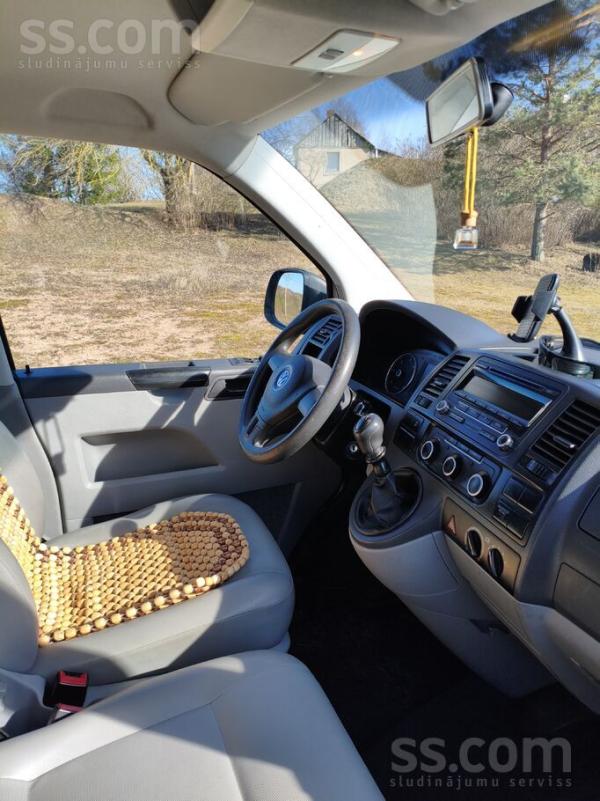 Pelēks Volkswagen T5 2012 Rīga, ar dzinēja tilpumu 2.00 L un nobraukumu 376 tūkst. km par 7300 €, foto 7 vietnē AUTOMOTO.COM.LV