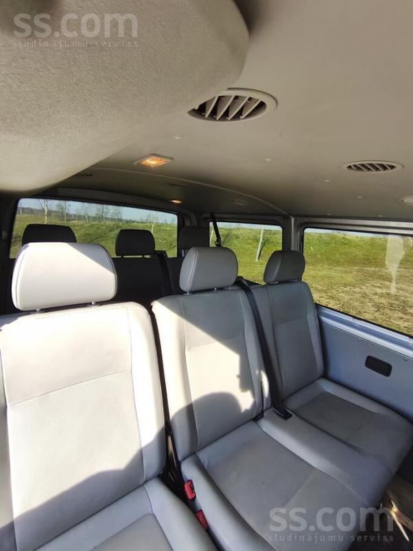 Pelēks Volkswagen T5 2012 Rīga, ar dzinēja tilpumu 2.00 L un nobraukumu 376 tūkst. km par 7300 €, foto 9 vietnē AUTOMOTO.COM.LV