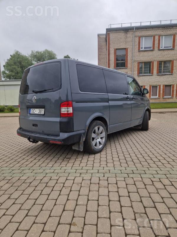 Grey Volkswagen T5 2013 in Ventspils, with an engine capacity of 2.00 L and mileage of 400 thousand km for 9200 €, photo 5 on AUTOMOTO.COM.LV