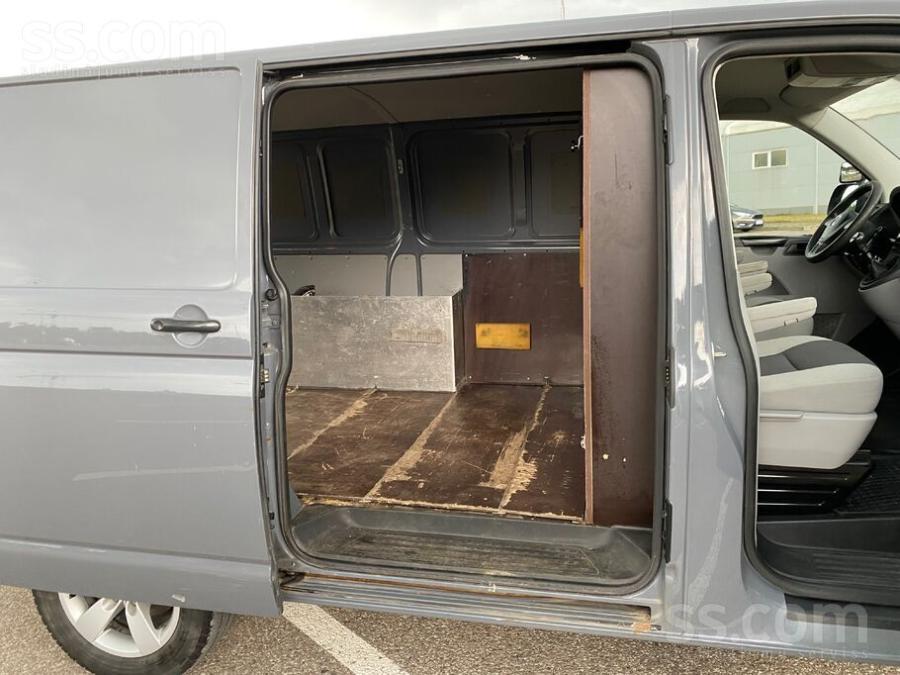 Grey Volkswagen T5 2013 in Vilnius, with an engine capacity of 2.00 L and mileage of 406 thousand km for 6000 €, photo 12 on AUTOMOTO.COM.LV