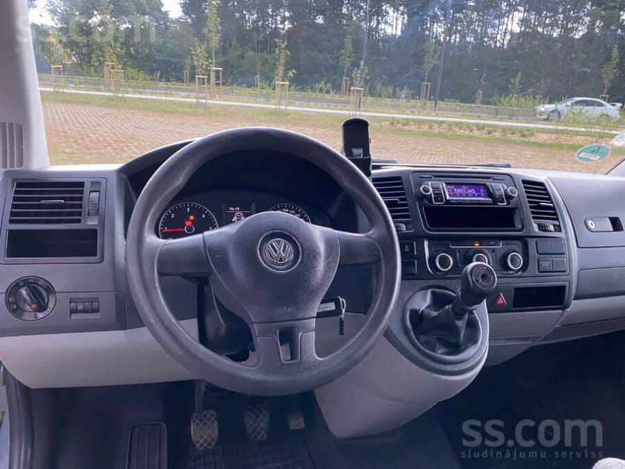 Grey Volkswagen T5 2013 in Vilnius, with an engine capacity of 2.00 L and mileage of 406 thousand km for 6000 €, photo 13 on AUTOMOTO.COM.LV