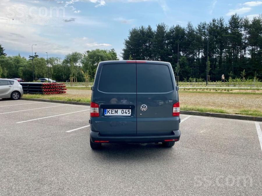 Grey Volkswagen T5 2013 in Vilnius, with an engine capacity of 2.00 L and mileage of 406 thousand km for 6000 €, photo 21 on AUTOMOTO.COM.LV