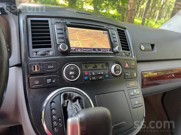 Pelēks Volkswagen T5 2004 Rīga, ar dzinēja tilpumu 2.50 L un nobraukumu 441 tūkst. km par 5900 €, foto 9 vietnē AUTOMOTO.COM.LV