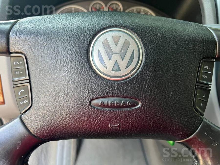 Pelēks Volkswagen T5 2004 Rīga, ar dzinēja tilpumu 2.50 L un nobraukumu 441 tūkst. km par 5900 €, foto 13 vietnē AUTOMOTO.COM.LV