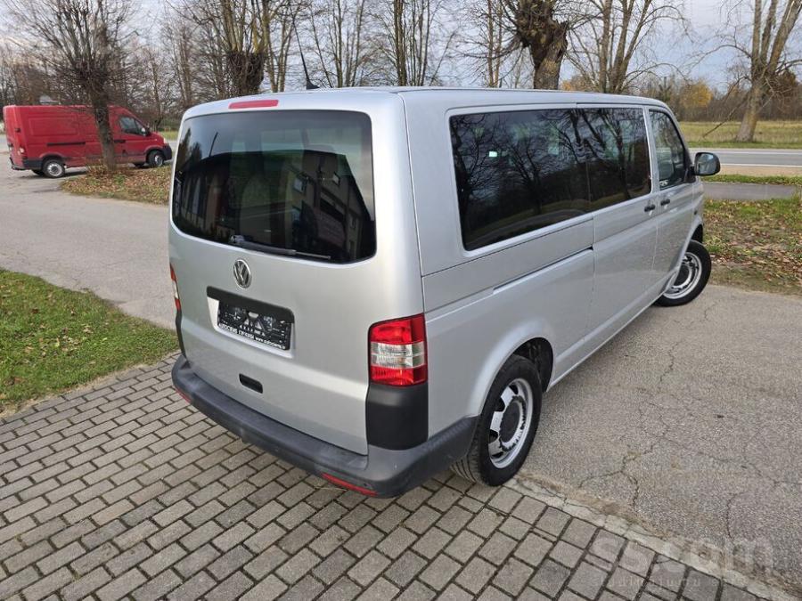Grey Volkswagen T5 2014 in Ogre, with an engine capacity of 2.00 L and mileage of 252 thousand km for 12970 €, photo 2 on AUTOMOTO.COM.LV