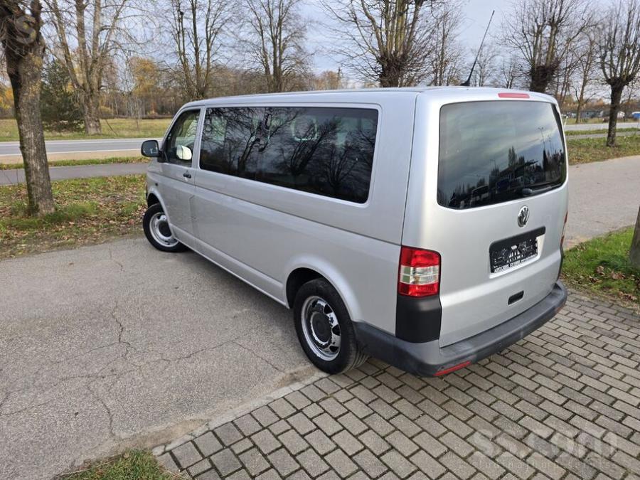 Grey Volkswagen T5 2014 in Ogre, with an engine capacity of 2.00 L and mileage of 252 thousand km for 12970 €, photo 4 on AUTOMOTO.COM.LV