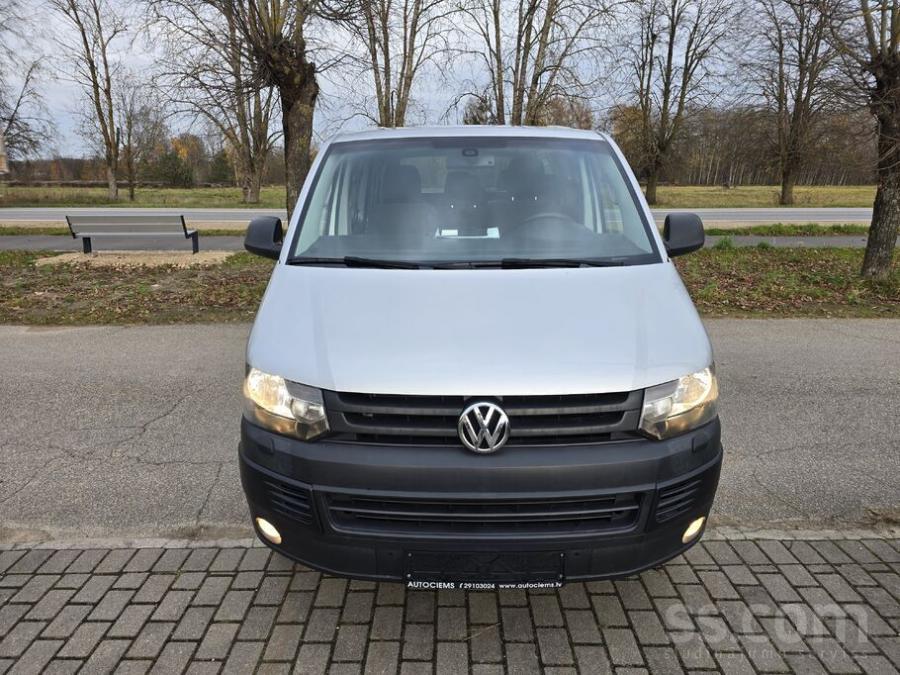 Grey Volkswagen T5 2014 in Ogre, with an engine capacity of 2.00 L and mileage of 252 thousand km for 12970 €, photo 5 on AUTOMOTO.COM.LV
