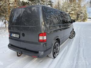 Grey Volkswagen T5 2010 in Tukums, with an engine capacity of 2.00 L and mileage of 199 thousand km for 11200 €, photo 5 on AUTOMOTO.COM.LV