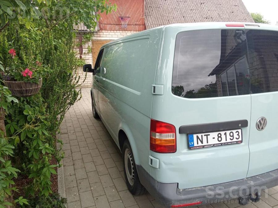 Volkswagen T5 2004 Saldus, ar dzinēja tilpumu 1.90 L un nobraukumu 366 tūkst. km par 4000 €, foto 3 vietnē AUTOMOTO.COM.LV