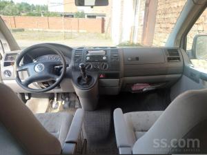 Volkswagen T5 2005 Rīga, ar dzinēja tilpumu 2.50 L un nobraukumu 296 tūkst. km par 3900 €, foto 4 vietnē AUTOMOTO.COM.LV