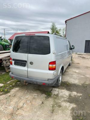 Volkswagen T5 2007 Tukums, ar dzinēja tilpumu 2.50 L un nobraukumu 350 tūkst. km par 990 €, foto 3 vietnē AUTOMOTO.COM.LV
