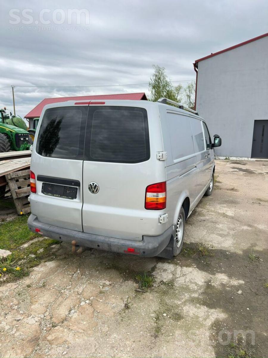 Volkswagen T5 2007 Tukums, ar dzinēja tilpumu 2.50 L un nobraukumu 350 tūkst. km par 990 €, foto 3 vietnē AUTOMOTO.COM.LV