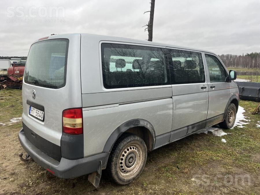 Volkswagen T5 2009 Bauska, ar dzinēja tilpumu 2.50 L un nobraukumu 384 tūkst. km par 4700 €, foto 5 vietnē AUTOMOTO.COM.LV