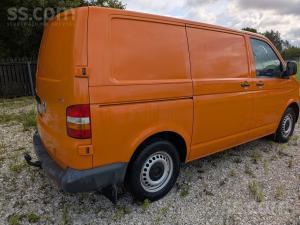 Oranžs Volkswagen T5 2004 Valmiera, ar dzinēja tilpumu 1.90 L un nobraukumu 207 tūkst. km par 5000 €, foto 9 vietnē AUTOMOTO.COM.LV