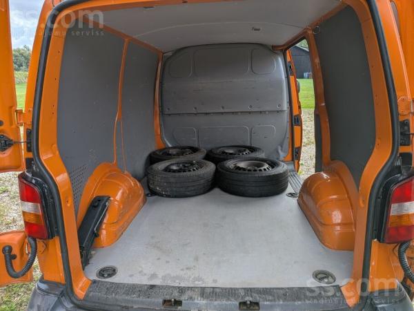 Oranžs Volkswagen T5 2004 Valmiera, ar dzinēja tilpumu 1.90 L un nobraukumu 207 tūkst. km par 5000 €, foto 10 vietnē AUTOMOTO.COM.LV
