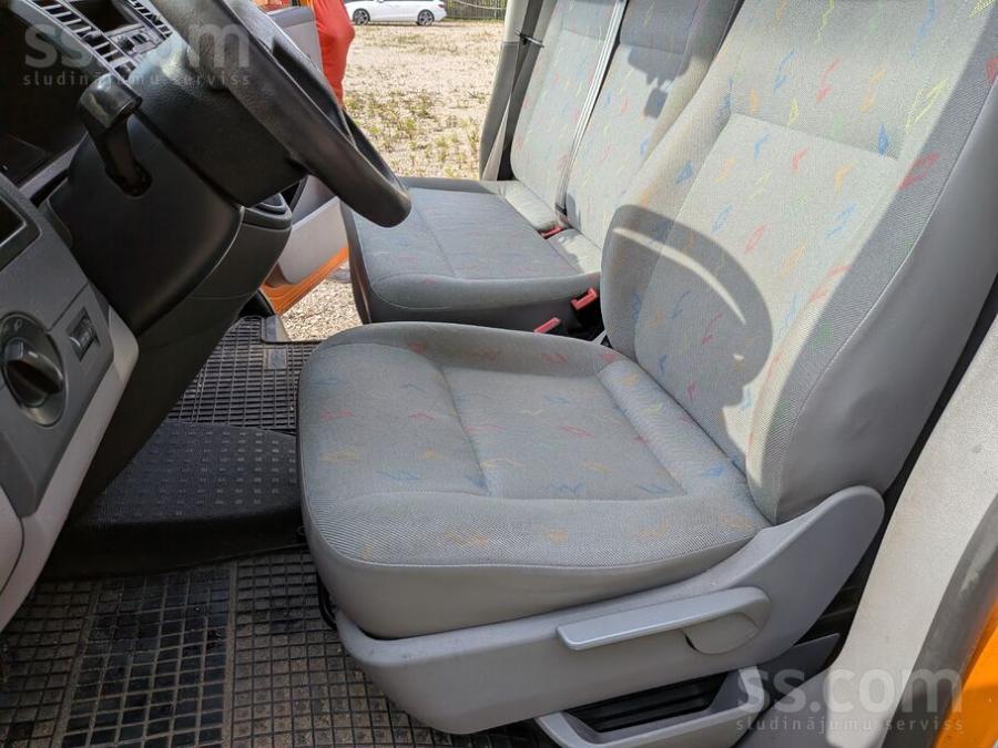 Oranžs Volkswagen T5 2004 Valmiera, ar dzinēja tilpumu 1.90 L un nobraukumu 207 tūkst. km par 5000 €, foto 13 vietnē AUTOMOTO.COM.LV