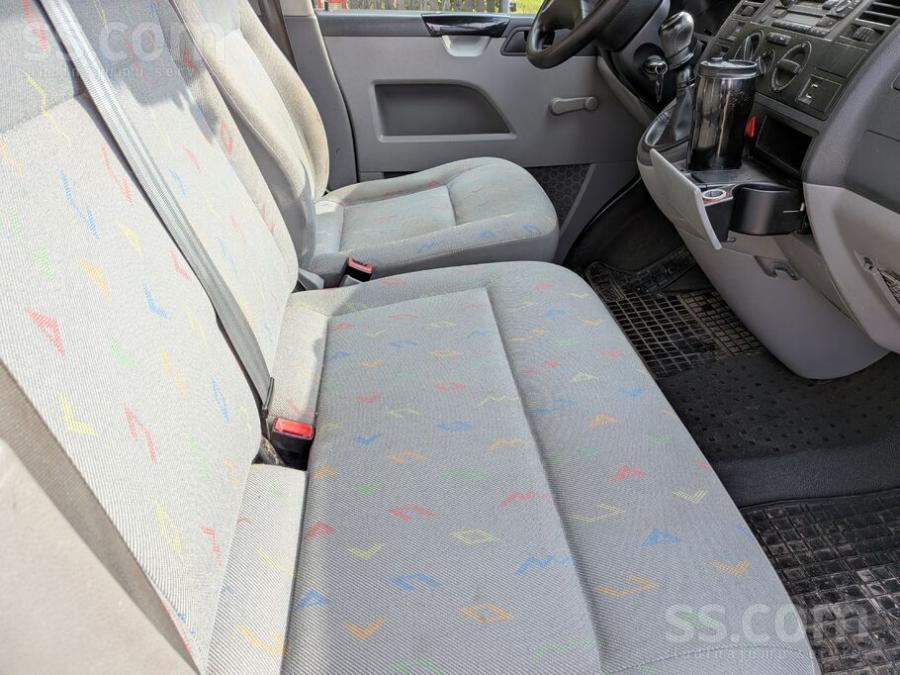 Oranžs Volkswagen T5 2004 Valmiera, ar dzinēja tilpumu 1.90 L un nobraukumu 207 tūkst. km par 5000 €, foto 16 vietnē AUTOMOTO.COM.LV