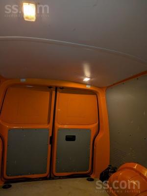 Oranžs Volkswagen T5 2004 Valmiera, ar dzinēja tilpumu 1.90 L un nobraukumu 207 tūkst. km par 5000 €, foto 20 vietnē AUTOMOTO.COM.LV