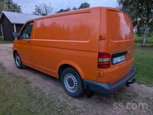 Orange Volkswagen T5 2004 in Valmiera, with an engine capacity of 1.90 L and mileage of 207 thousand km for 4900 €, photo 5 on AUTOMOTO.COM.LV