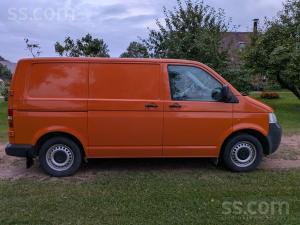 Orange Volkswagen T5 2004 in Valmiera, with an engine capacity of 1.90 L and mileage of 207 thousand km for 4900 €, photo 7 on AUTOMOTO.COM.LV