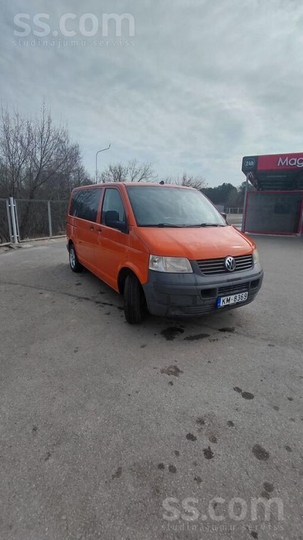 Оранжевый Фольксваген Т5 2006 в Даугавпилс, объемом двигателя 1.90 л и пробегом 376 тыс. км за 5000 €, фото 1 на AUTOMOTO.COM.LV