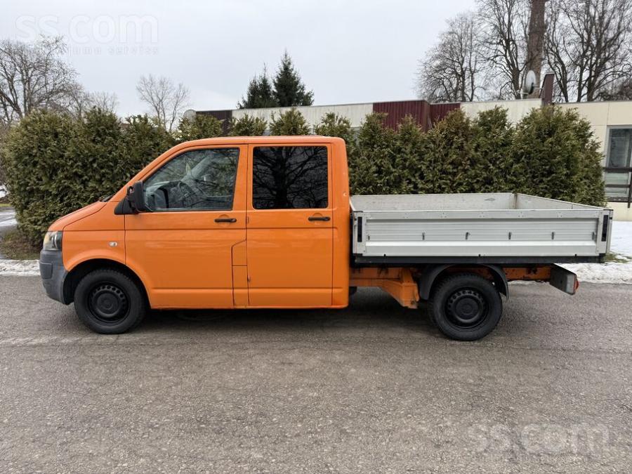 Oranžs Volkswagen T5 2010 Rīga, ar dzinēja tilpumu 2.00 L un nobraukumu 436 tūkst. km par 7500 €, foto 5 vietnē AUTOMOTO.COM.LV