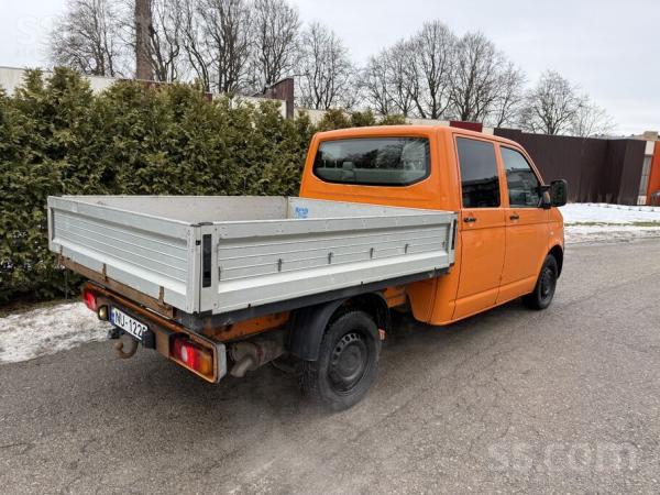Oranžs Volkswagen T5 2010 Rīga, ar dzinēja tilpumu 2.00 L un nobraukumu 436 tūkst. km par 7500 €, foto 5 vietnē AUTOMOTO.COM.LV