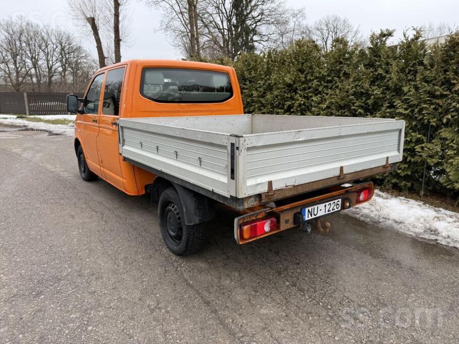 Oranžs Volkswagen T5 2010 Rīga, ar dzinēja tilpumu 2.00 L un nobraukumu 436 tūkst. km par 7500 €, foto 7 vietnē AUTOMOTO.COM.LV