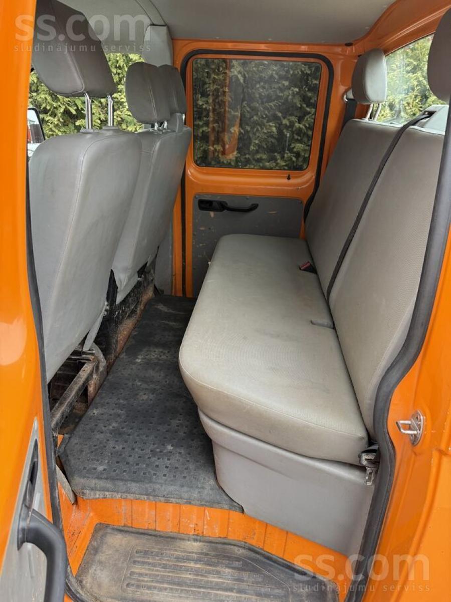 Oranžs Volkswagen T5 2010 Rīga, ar dzinēja tilpumu 2.00 L un nobraukumu 436 tūkst. km par 7500 €, foto 10 vietnē AUTOMOTO.COM.LV