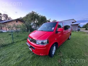 Red Volkswagen T5 2004 in Jekabpils, with an engine capacity of 1.90 L and mileage of 371 thousand km for 6800 €, photo 8 on AUTOMOTO.COM.LV