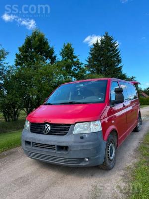 Red Volkswagen T5 2004 in Cesis, with an engine capacity of 2.50 L and mileage of 425 thousand km for 1500 €, photo  on AUTOMOTO.COM.LV